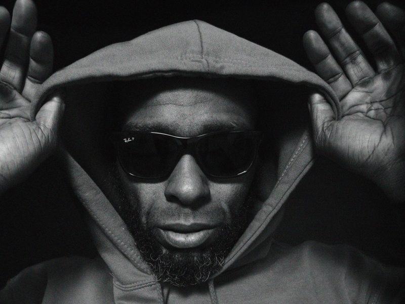 Flowdan fait patauger dj poolboi dans la boue londonienne | Goûte Mes ...