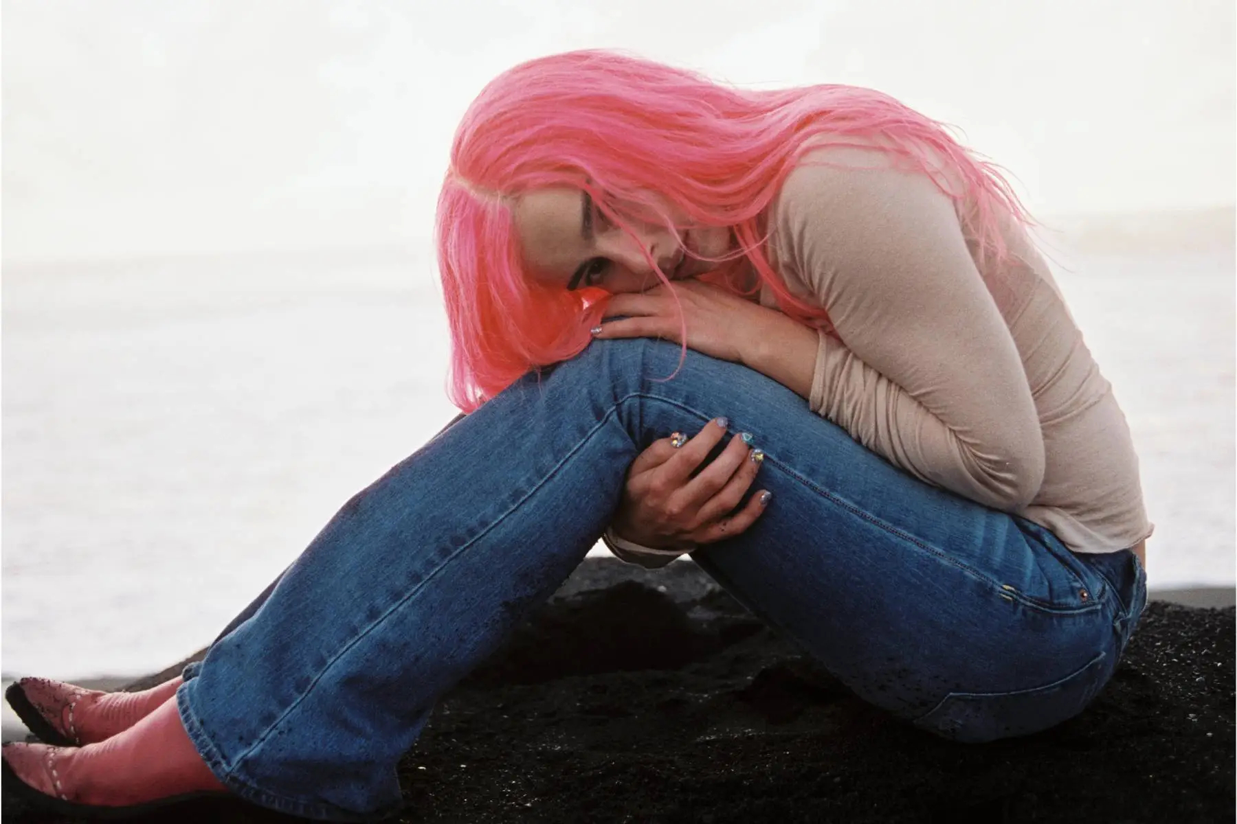 Addison Rae tente un massage cardiaque sur le trip hop | Goûte Mes Disques