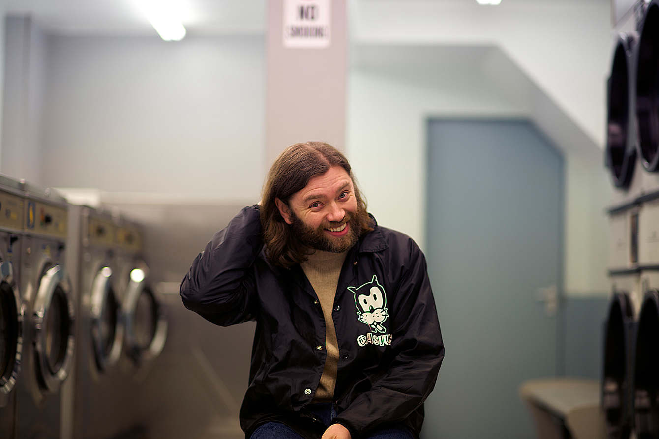 Gerd Janson passe derrière la caméra pour Krystal Klear | Goûte Mes Disques